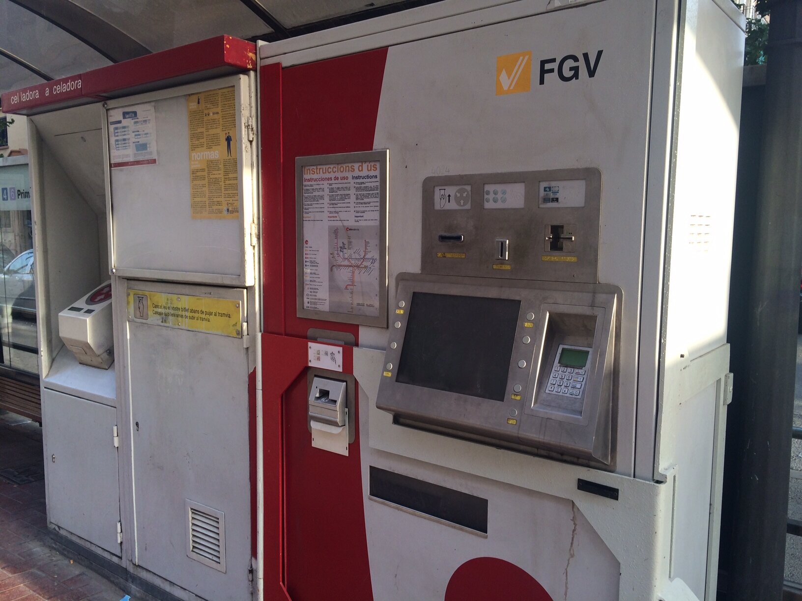 Everything you need to know about public transportation in Valencia