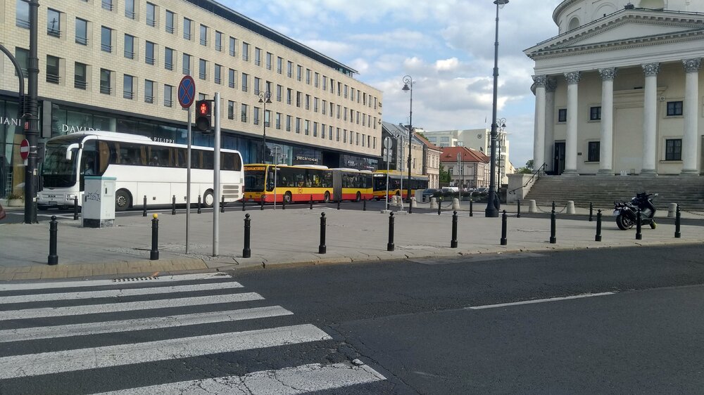 How to use public transportation in Warsaw: buses, streetcars, metro ...